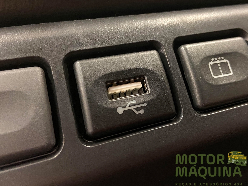 LAND ROVER USB SOCKET - MUD - PERFORMANCE - www.motormaquina.com